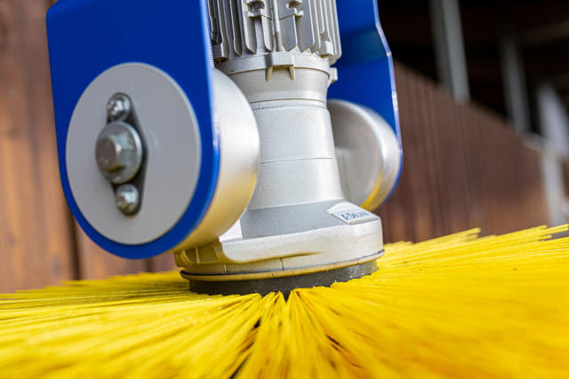 Pyörivä karjaharja DeLaval SCB3 - DeLaval