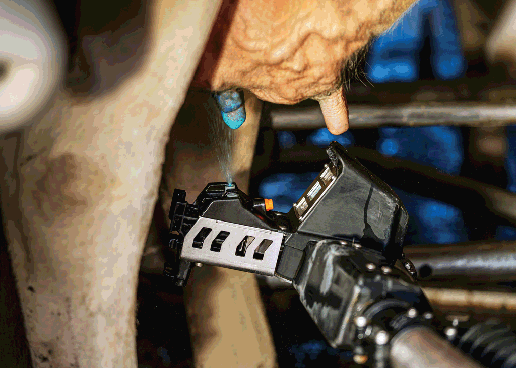 DeLaval VMS™ Series - DeLaval